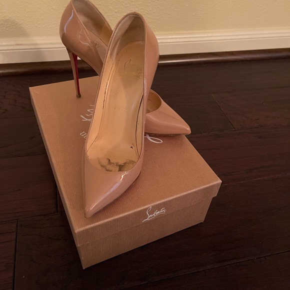 Christian Louboutin | Shoes | Christian Louboutin Shoe | Poshmark